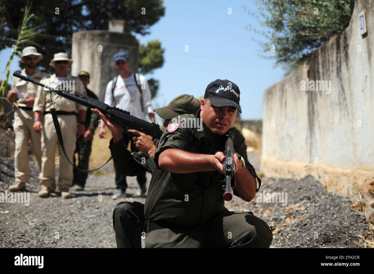 Police tunisie touristes Banque de photographies et d’images à haute ...