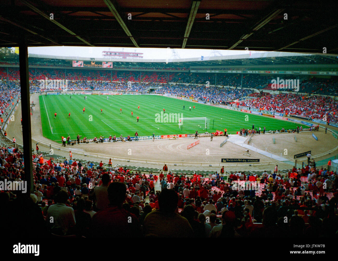 Photos stock rare de l'intérieur de l'ancien stade de Wembley (Twin ...
