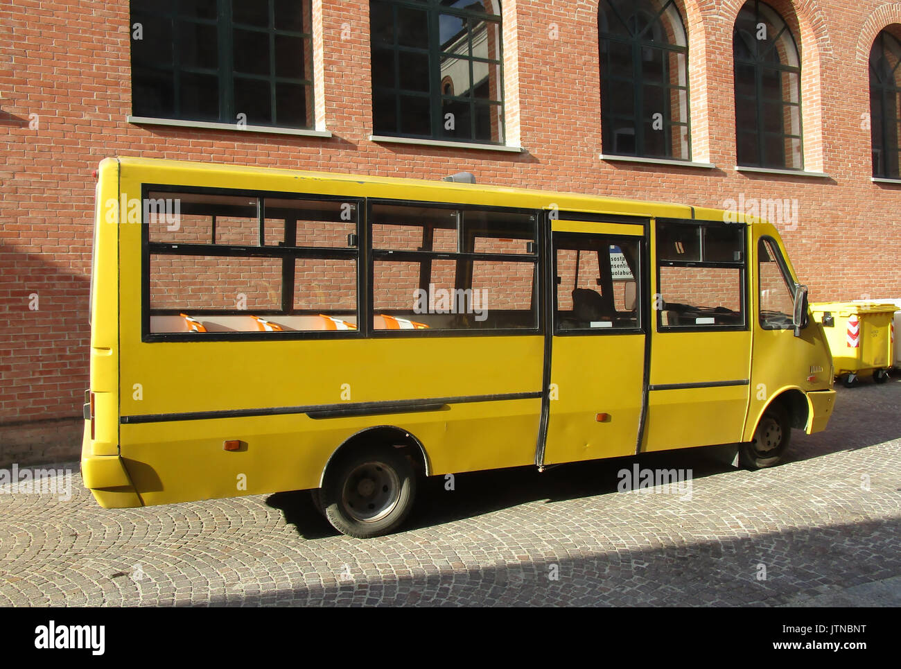School bus yellow Banque de photographies et d’images à haute ...