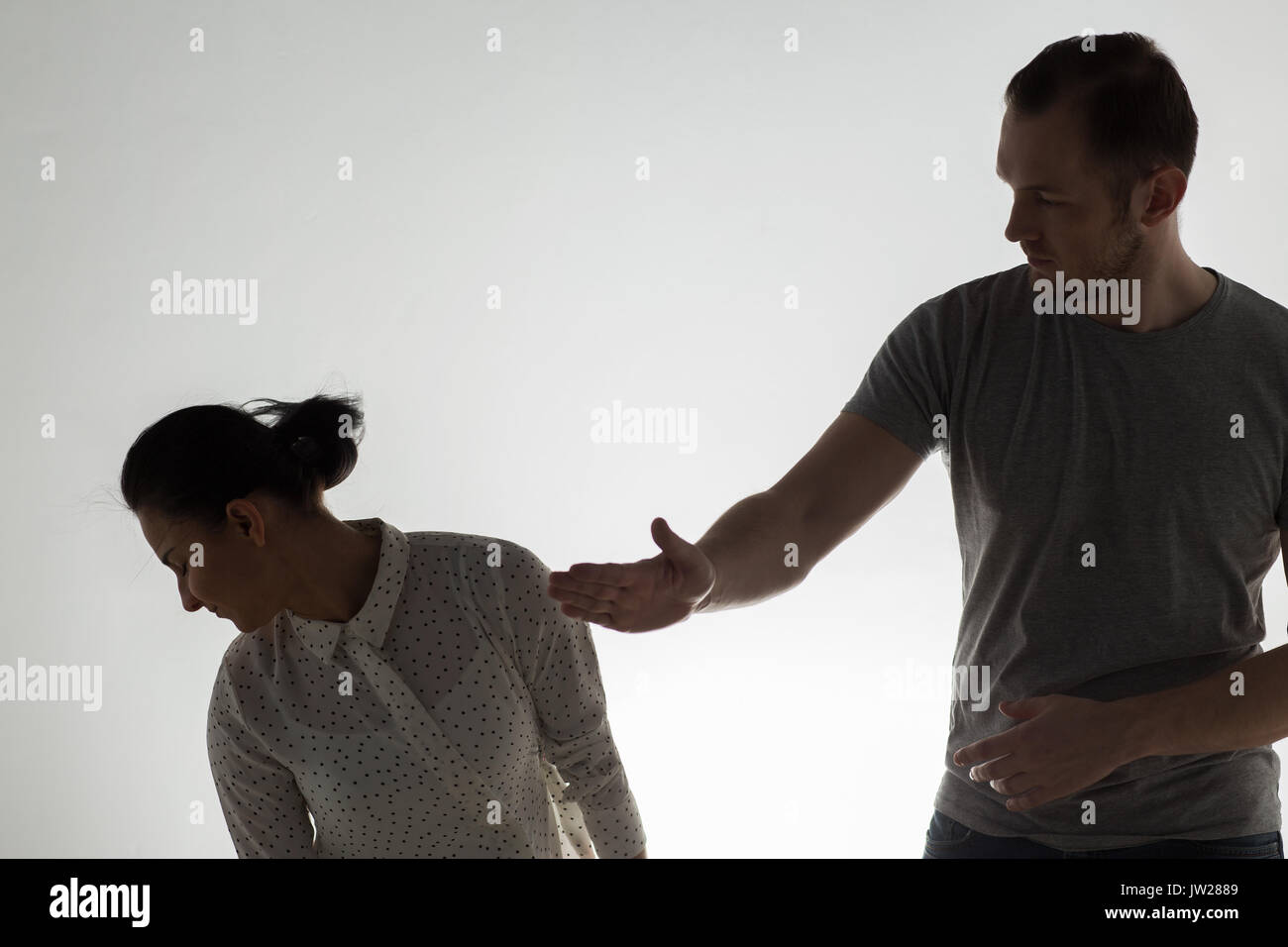 Femme gifle Banque de photographies et d’images à haute résolution - Alamy