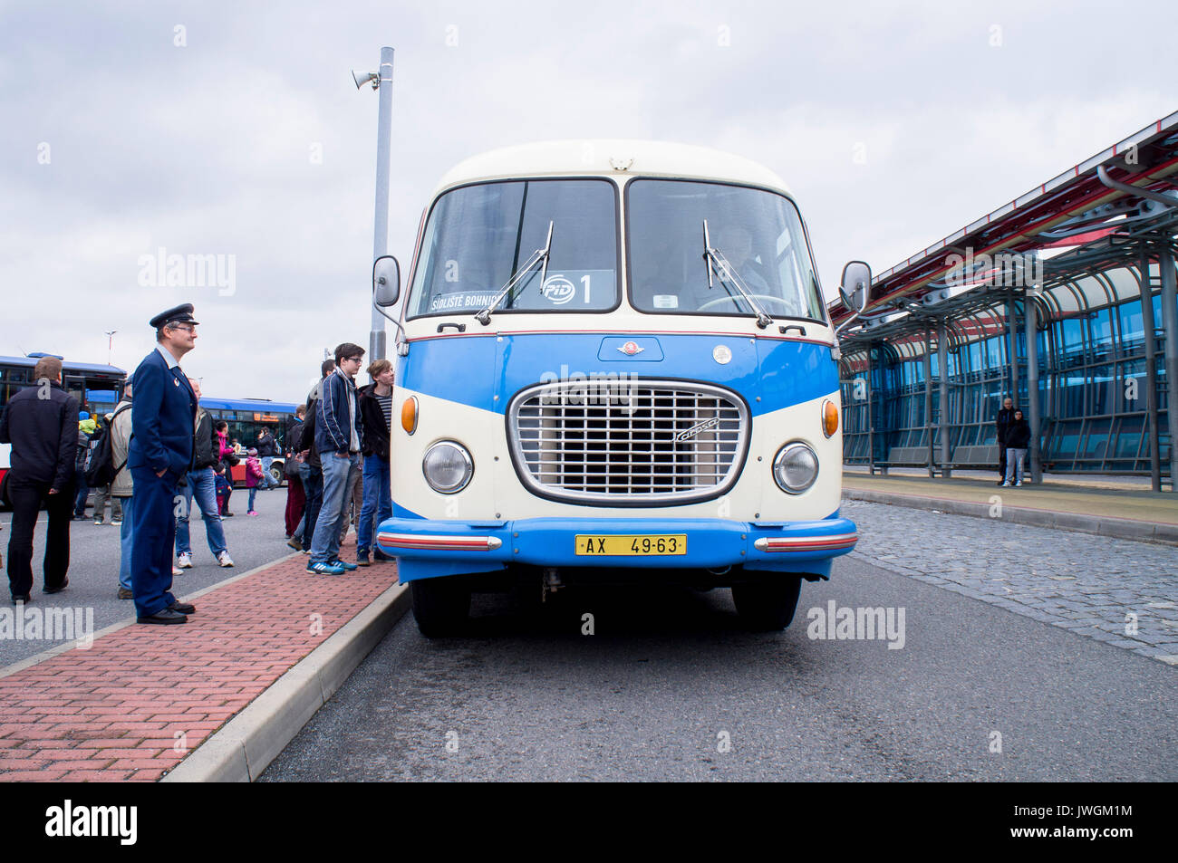 Skoda 706 bus rto kar avec remorque Banque de photographies et d’images ...