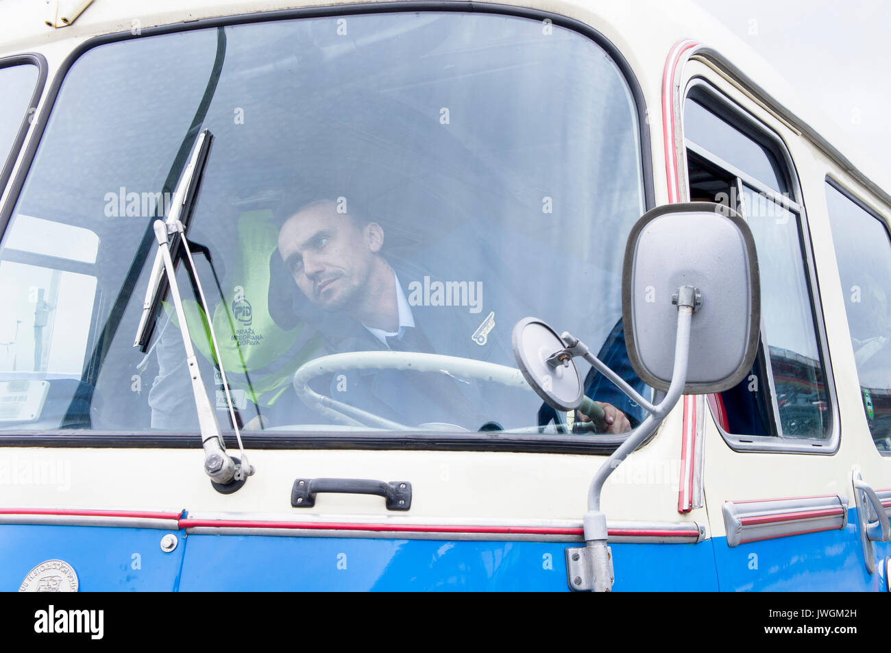 Skoda 706 bus rto kar avec remorque Banque de photographies et d’images ...