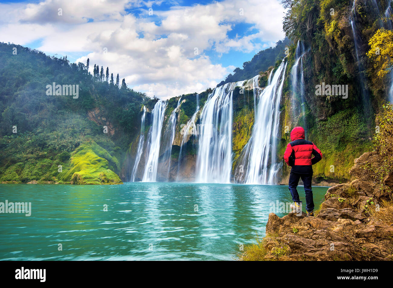 Yunnan waterfall Banque de photographies et d’images à haute résolution ...