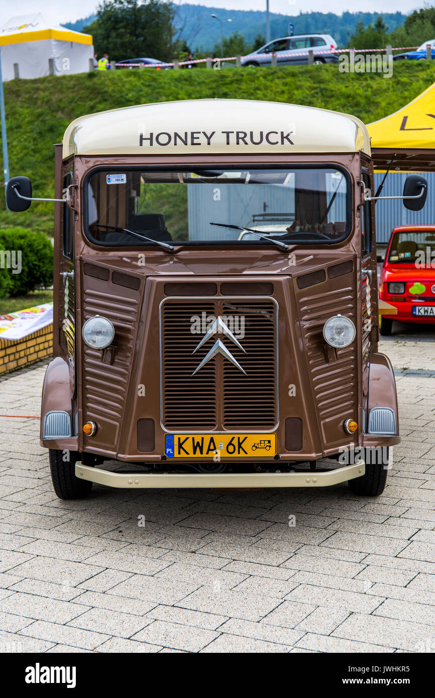 Citroen bus Banque de photographies et d’images à haute résolution - Alamy
