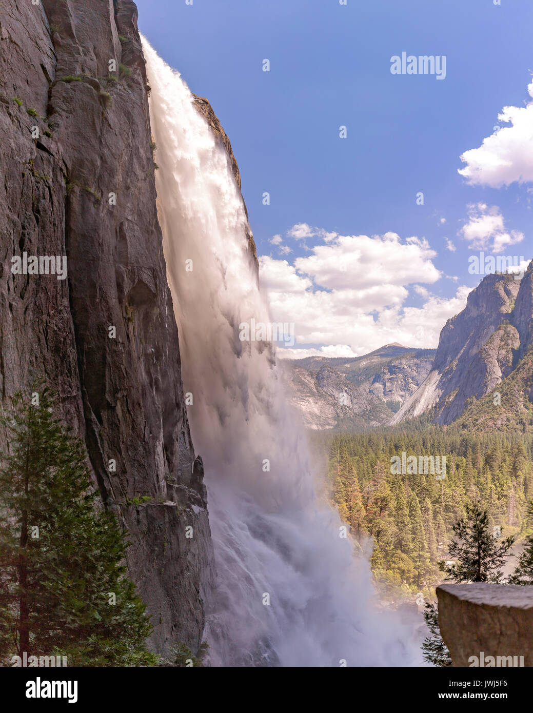 Chutes D'eau De Yosemite Banque d'image et photos - Alamy