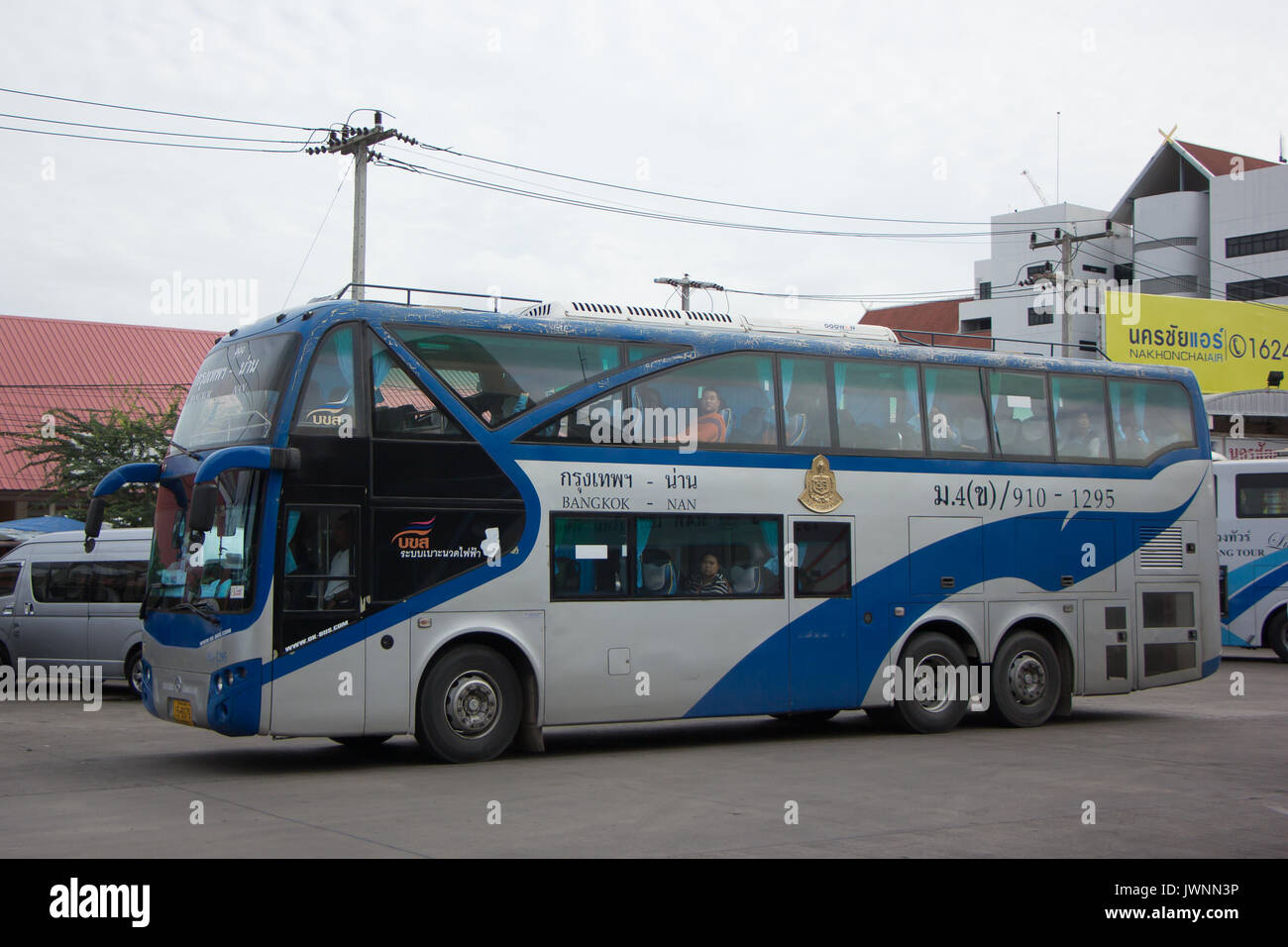 CHIANG MAI, THAÏLANDE - 12 août 2017 : Benz de bus double étage de l ...
