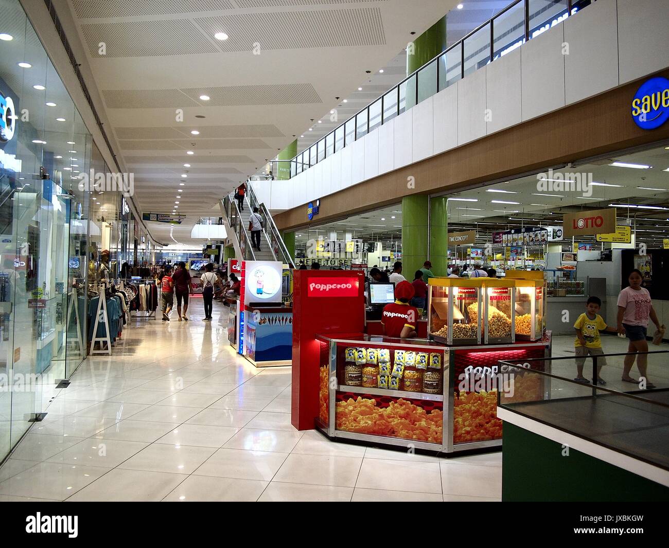 Sm city angono Banque de photographies et d’images à haute résolution ...