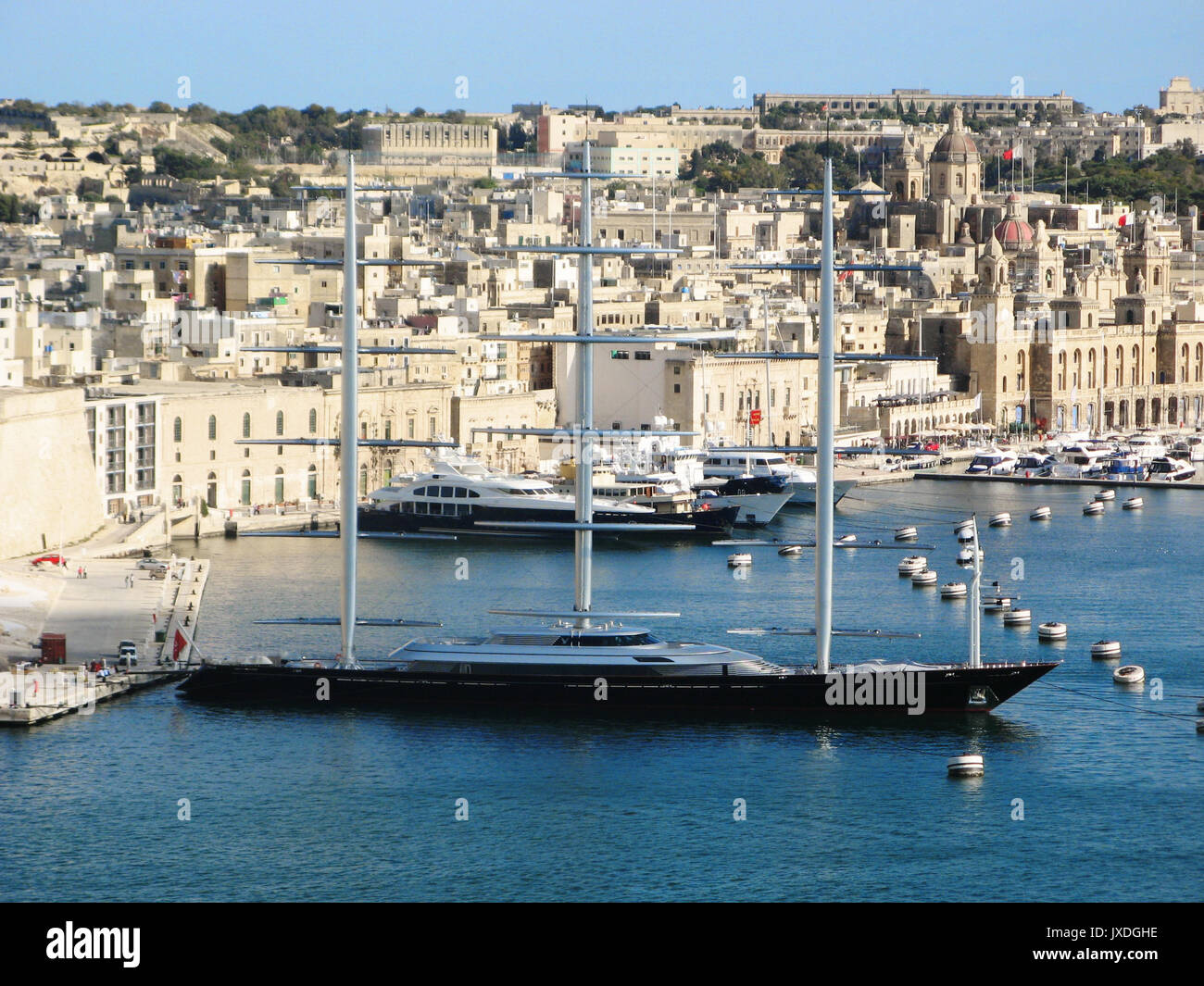 Maltese falcon ship Banque de photographies et d’images à haute ...