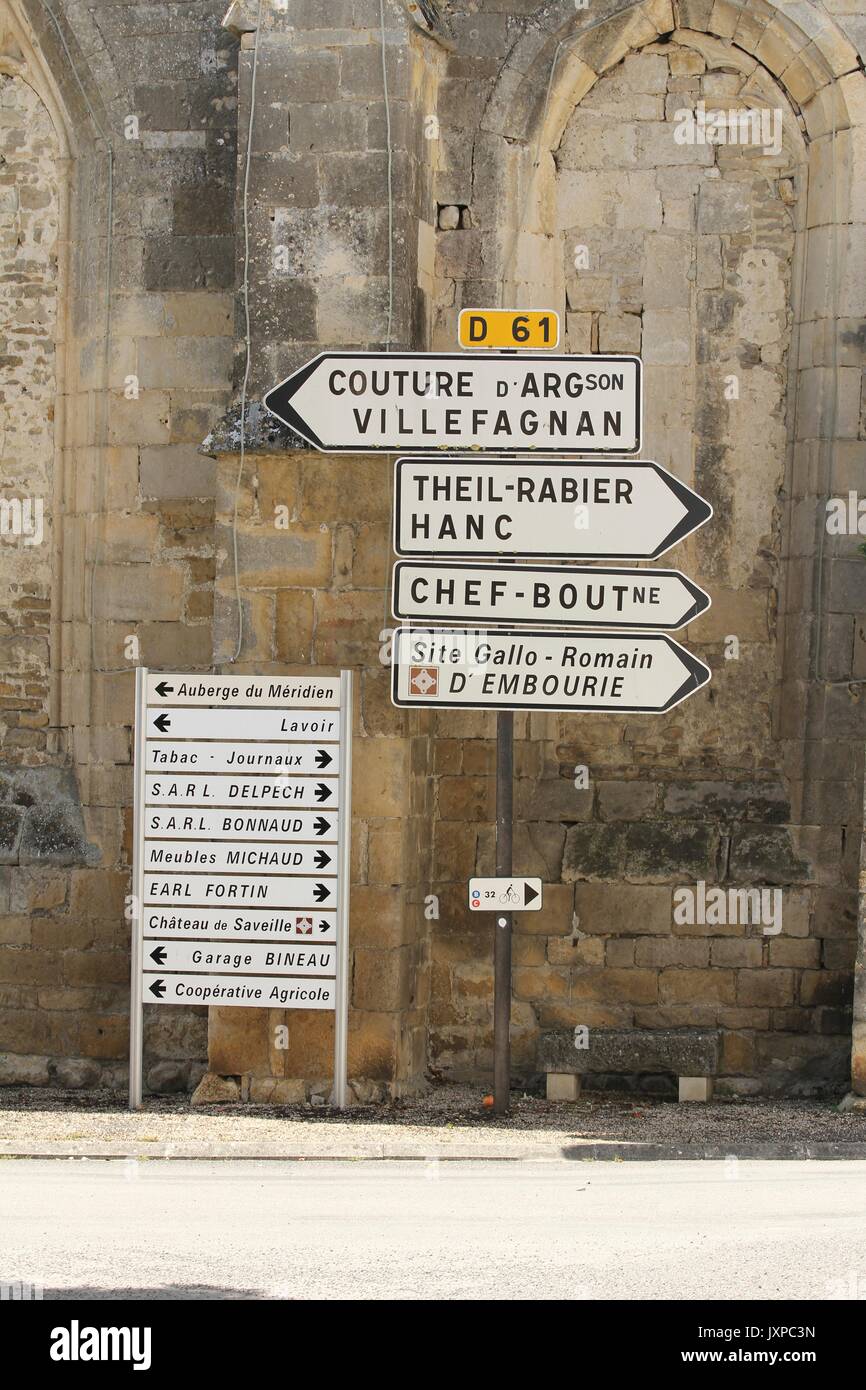 French road signs Banque de photographies et d’images à haute ...