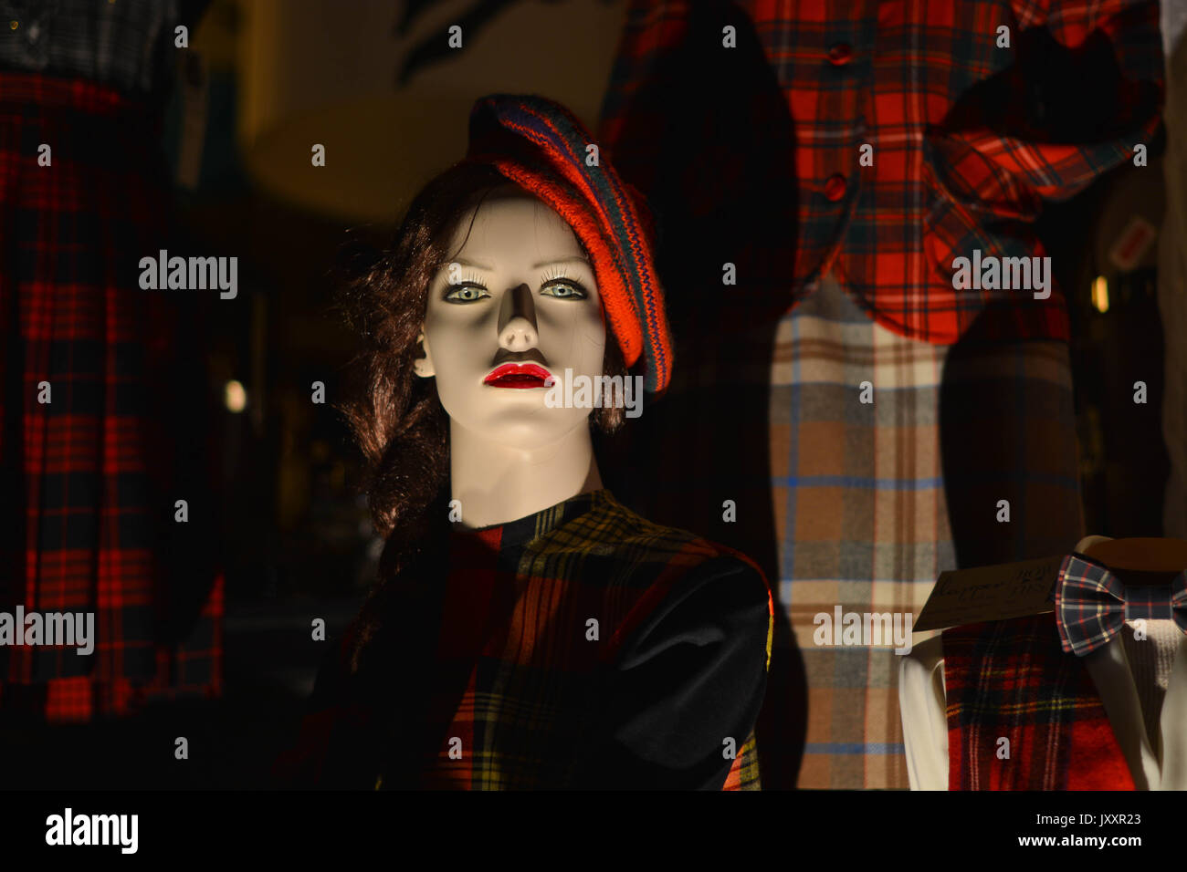 Scary mannequin Banque de photographies et d’images à haute résolution ...