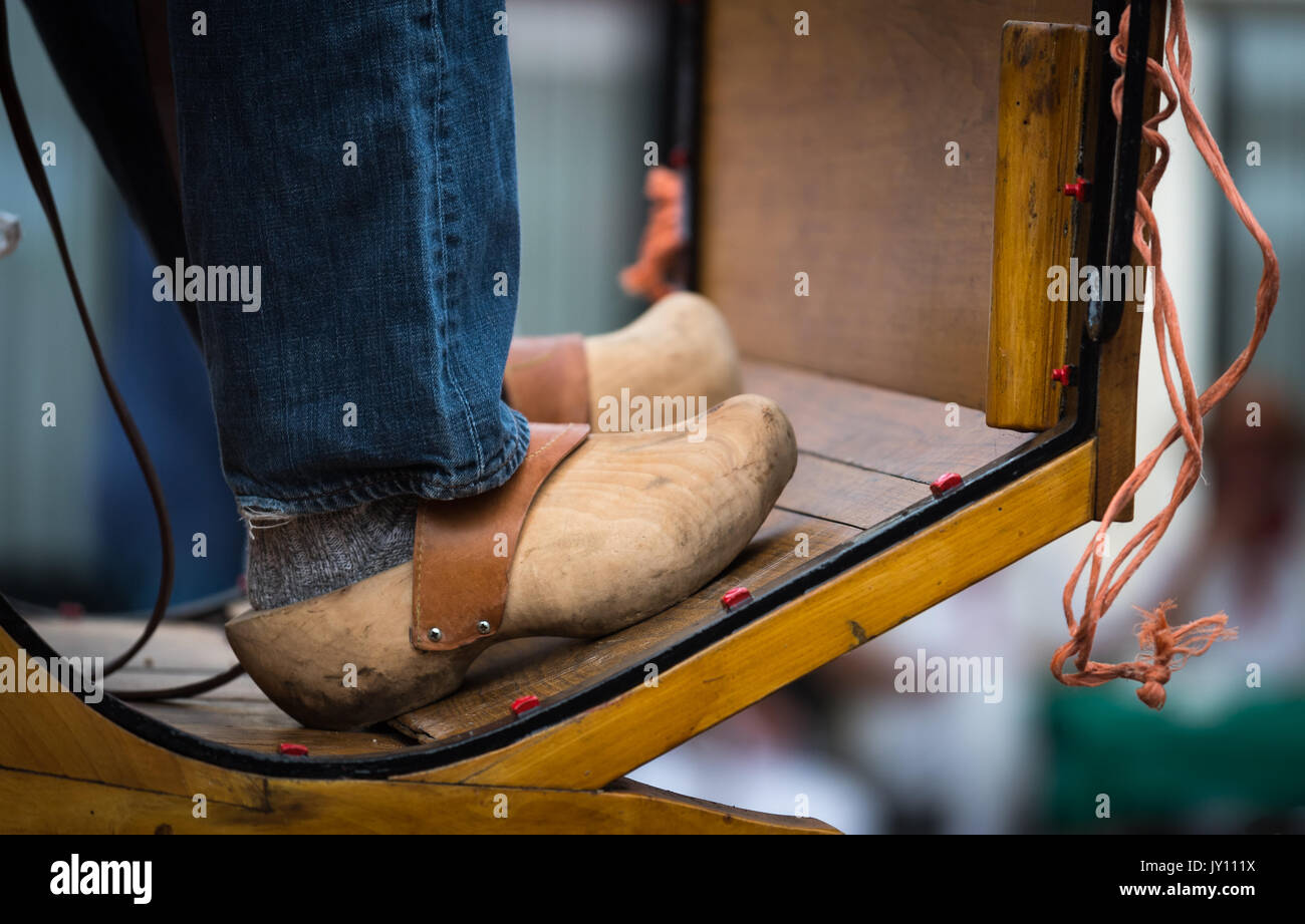 Vieux Sabots Hollandais Banque d'image et photos - Alamy