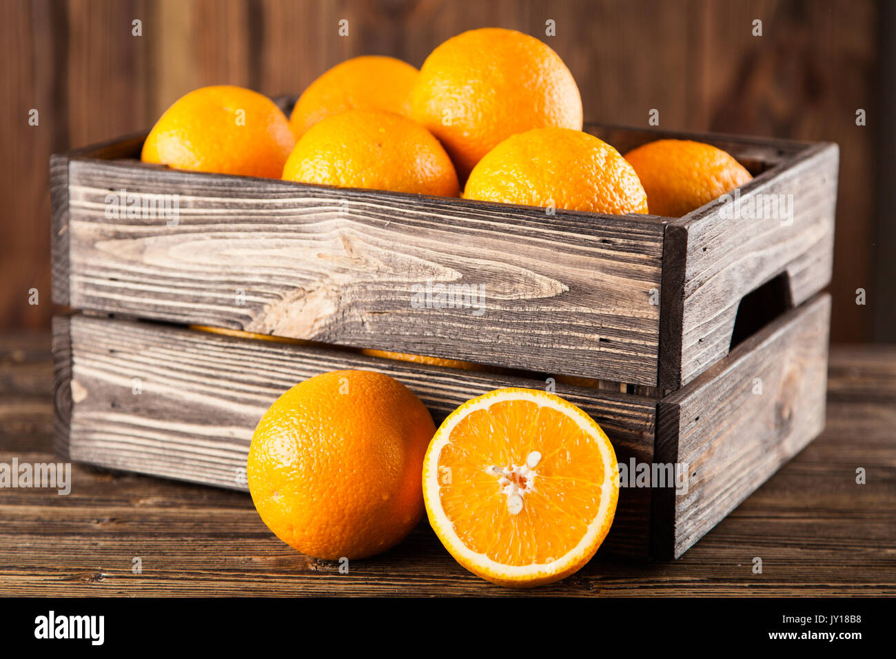 Oranges en caisse Banque de photographies et d’images à haute ...