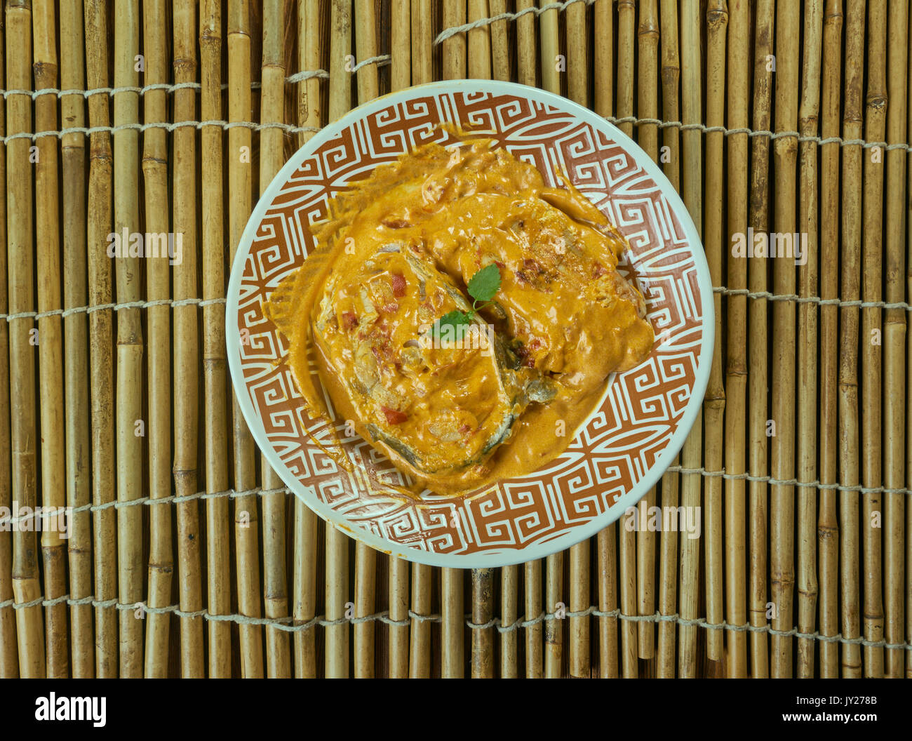 La moutarde Curry de Poisson Bengali. Poissons cuisinés avec masala ...