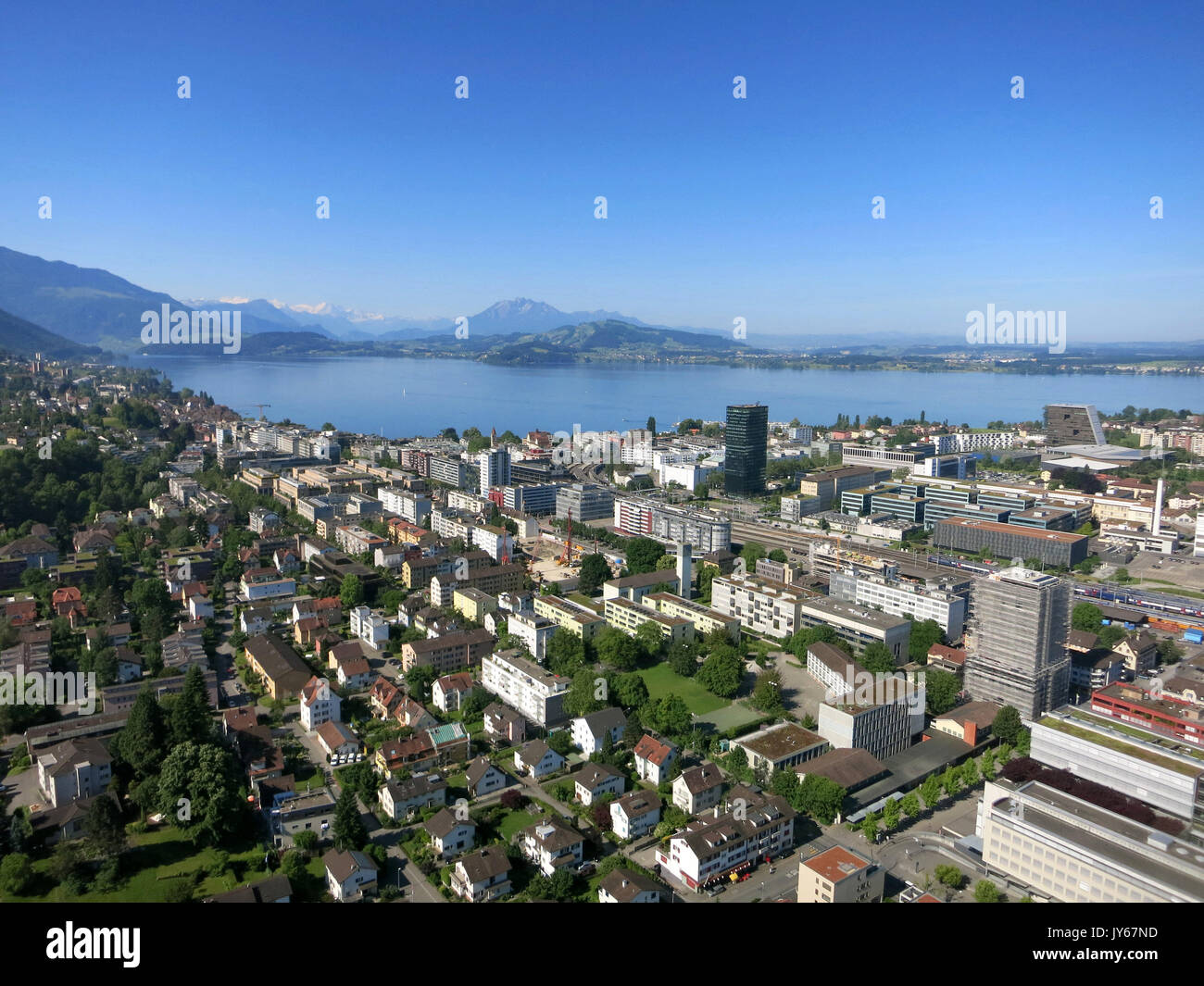 Luftaufnahme Stadt Zug *** *** légende locale, ville de Zoug, le lac de ...