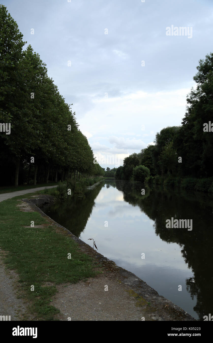 Le canal de la somme Banque de photographies et d’images à haute ...