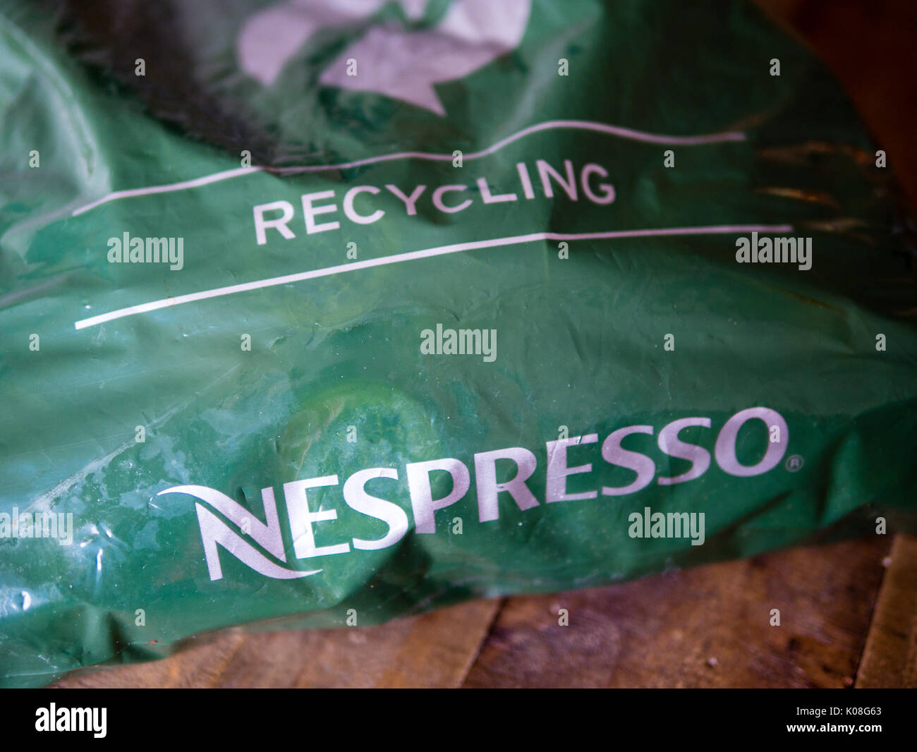 Recyclage de capsules nespresso Banque de photographies et d’images à ...