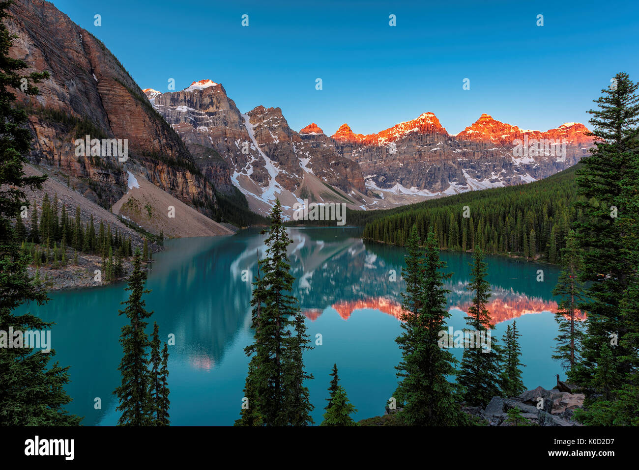Lac moraine Banque de photographies et d’images à haute résolution - Alamy