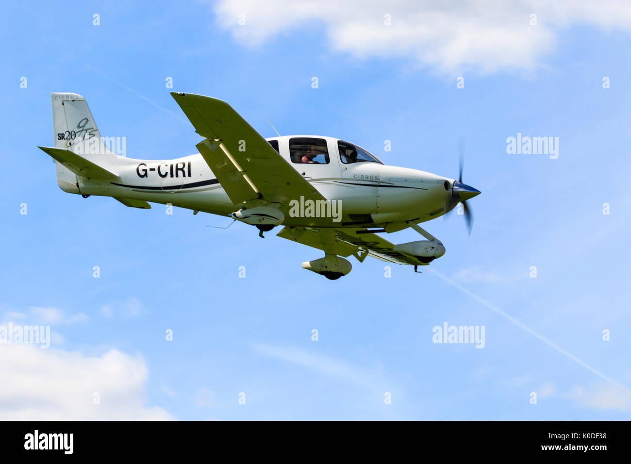 Cirrus aircraft sr20 Banque de photographies et d’images à haute ...