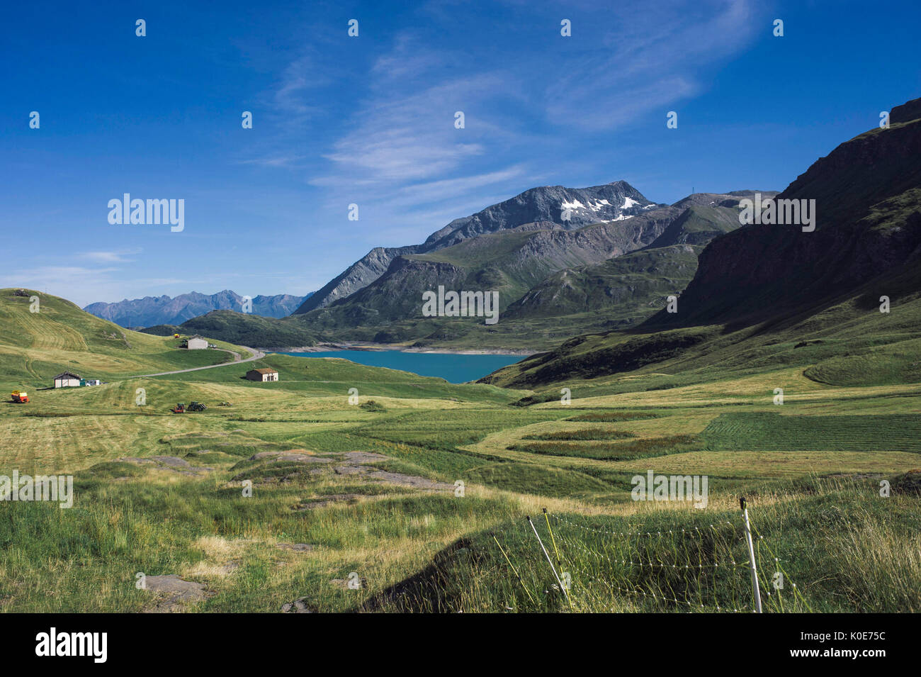 Lac du mont cenis Banque de photographies et d’images à haute ...