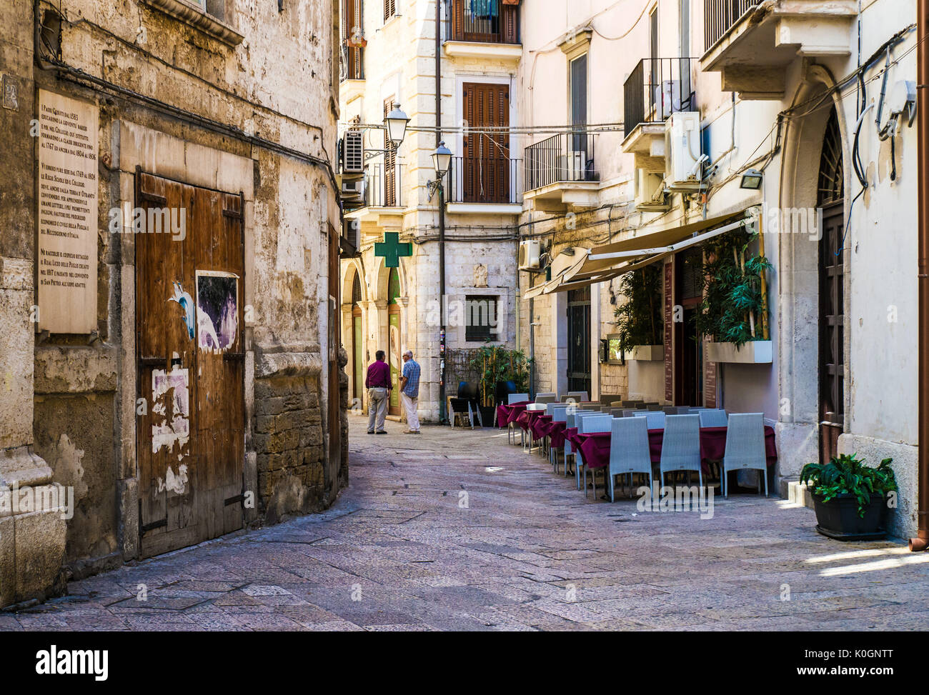 Bari, Italie - La capitale de la région des Pouilles, une grande ville ...