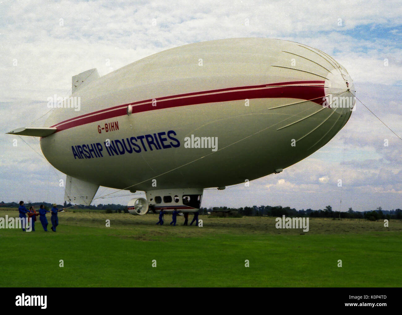 Dirigeable zeppelin r101 Banque de photographies et d’images à haute ...