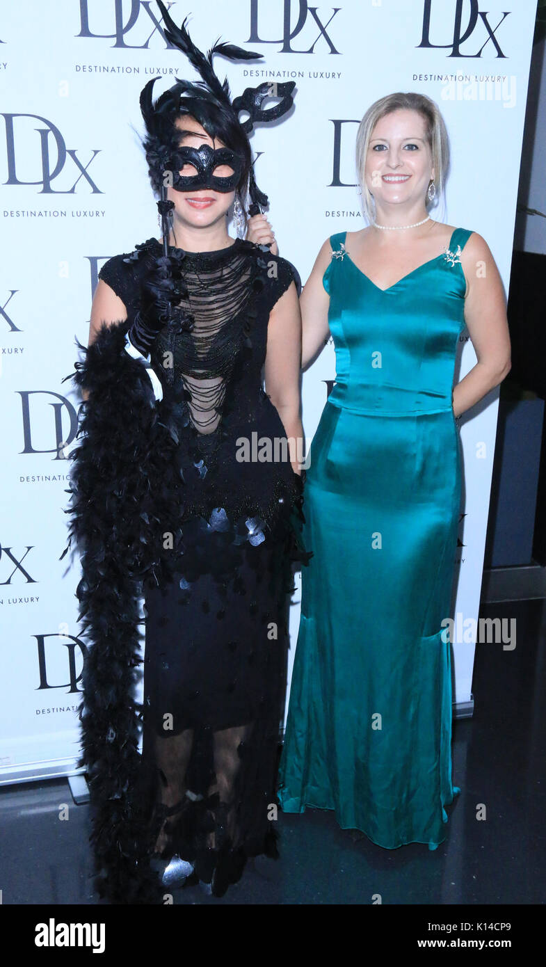 Balle surréaliste Art Déco comprend : Astrid J. Montgomery Où : Los ...