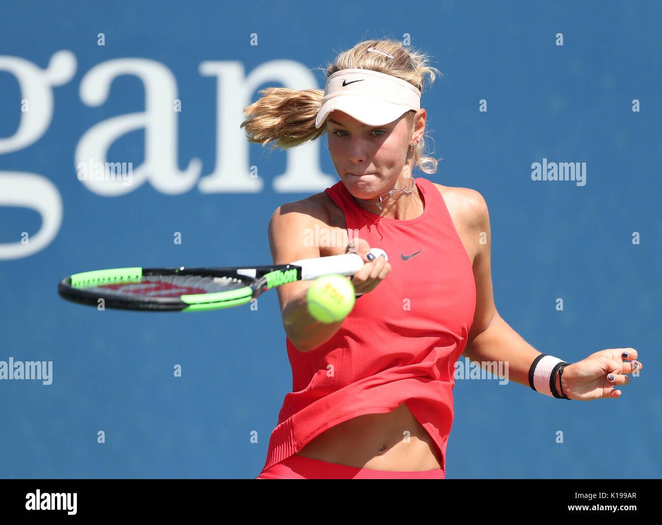 Sofya zhuk Banque de photographies et d’images à haute résolution - Alamy