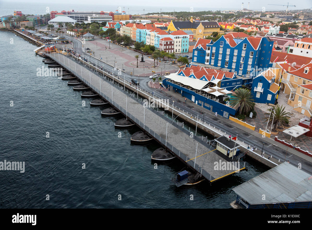 Pont flottant ponton Banque d'image et photos - Alamy