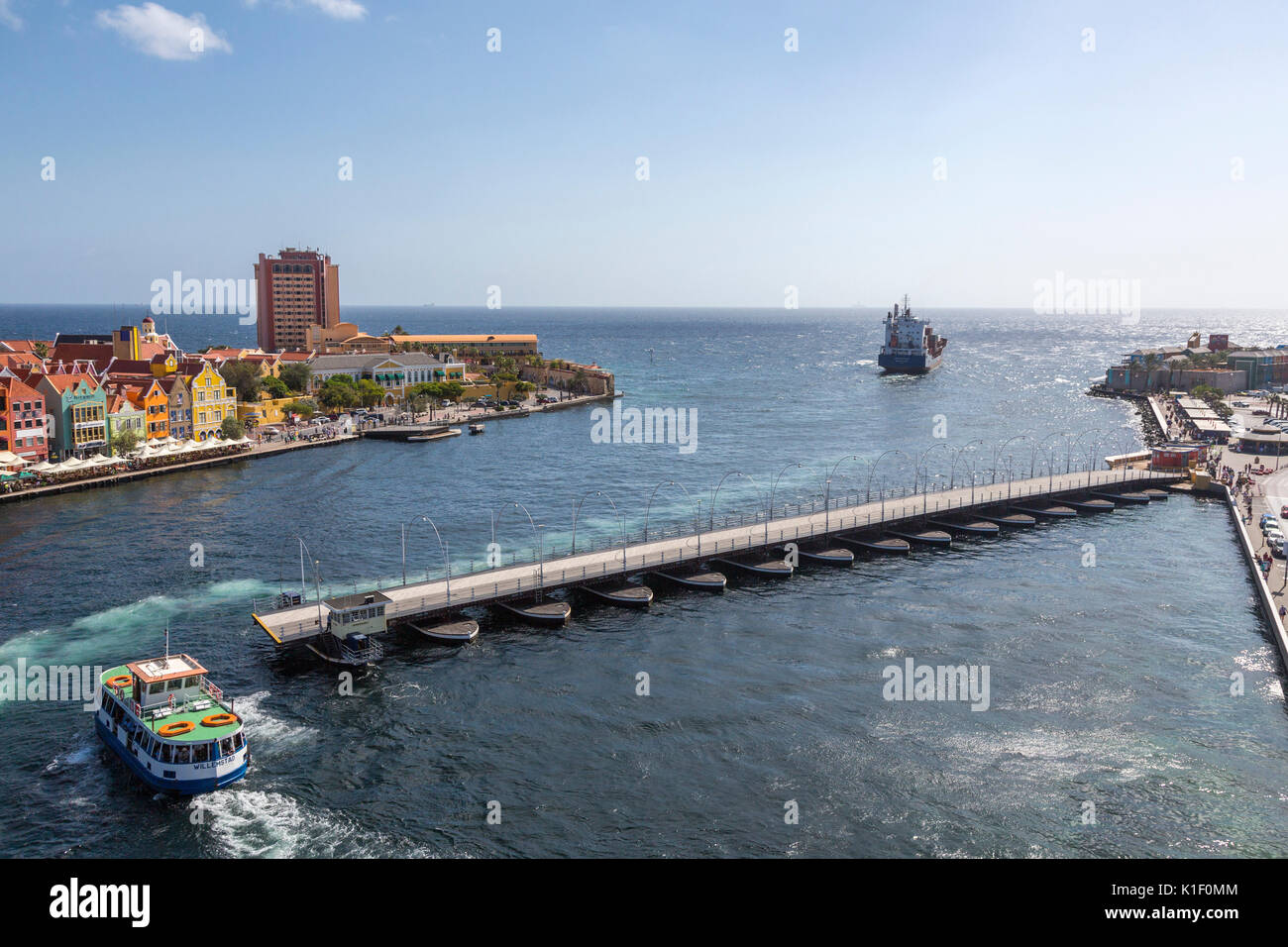 Pont de ponton Banque de photographies et d’images à haute résolution ...
