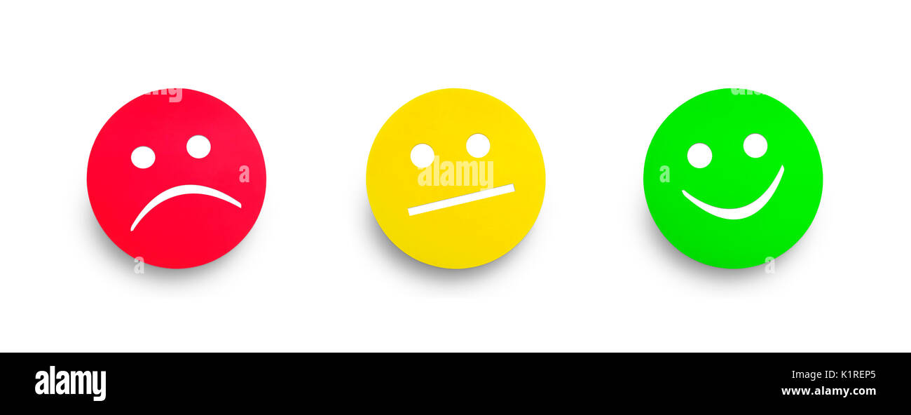 Rouge jaune et vert en carton couleur tags isolated on white backgroun ...