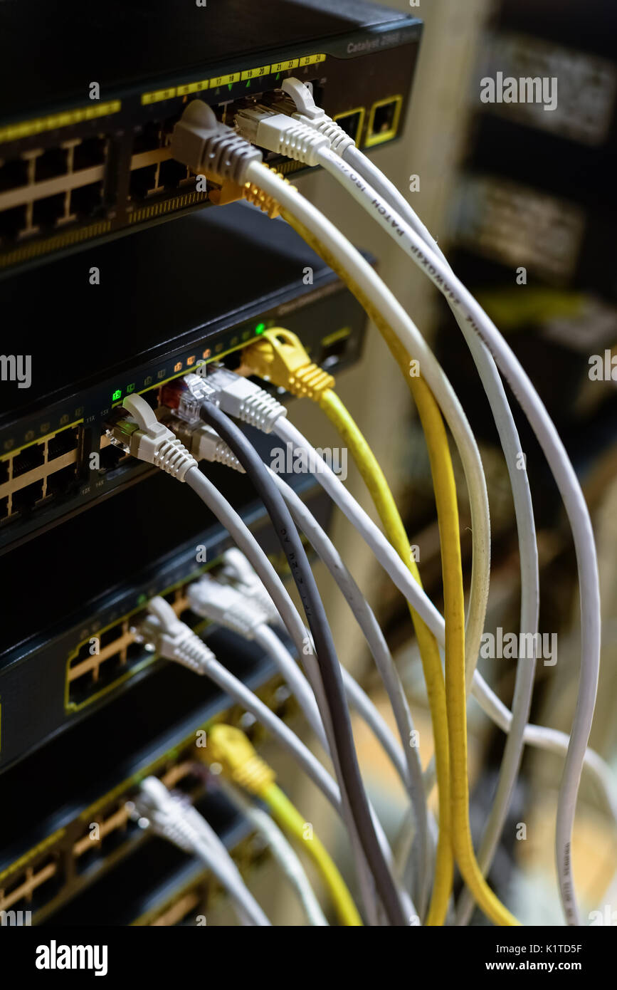 Rj45 cables Banque de photographies et d’images à haute résolution - Alamy