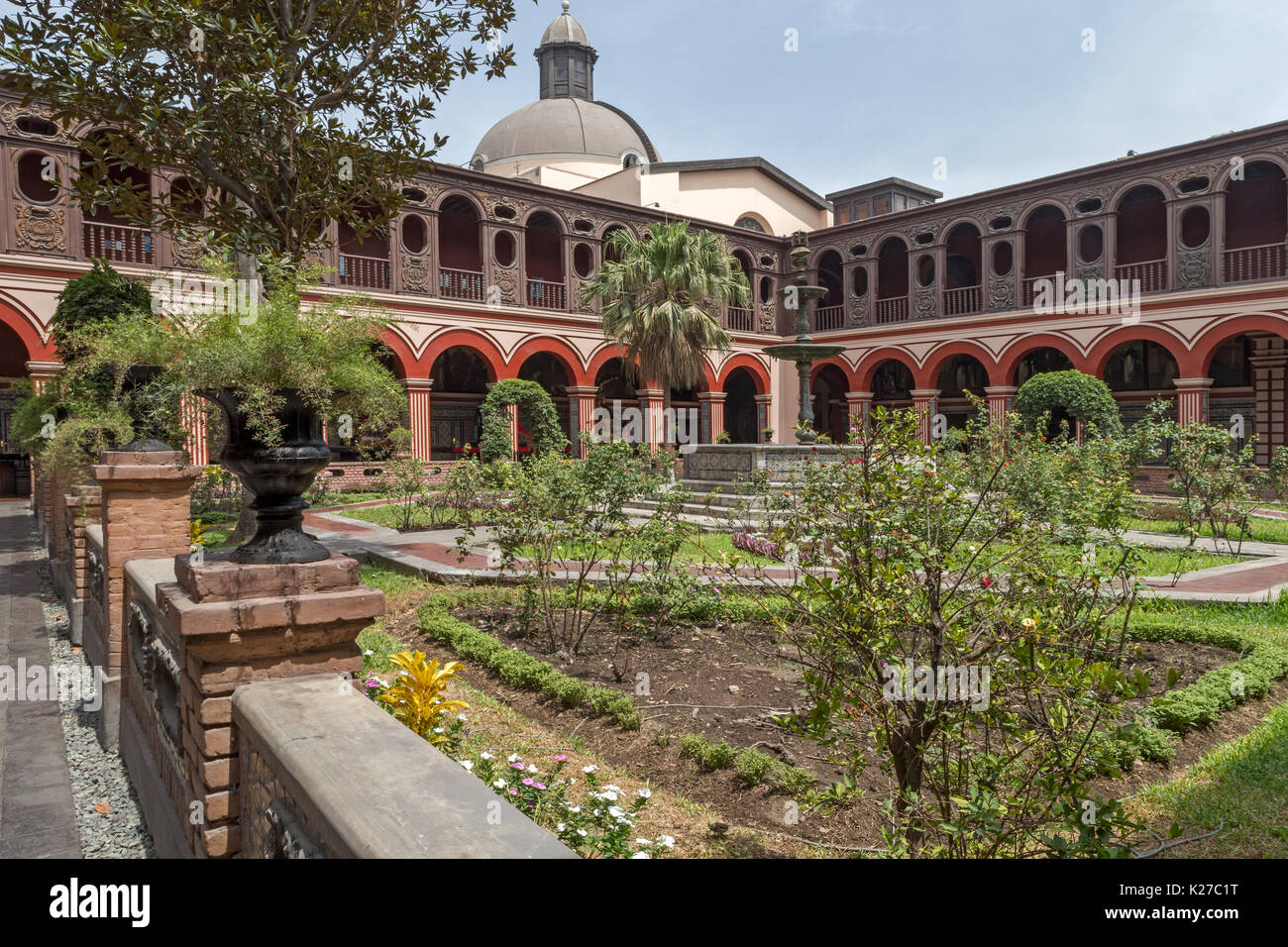 Convento De Santo Domingo Lima Peru Banque De Photographies Et D images convento-de-santo-domingo-lima-peru-banque-de-photographies-et-d-images