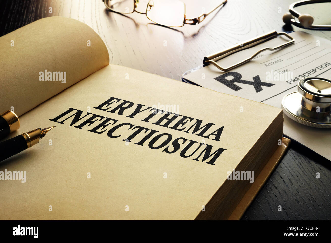 Erythema infectiosum Banque de photographies et d’images à haute ...