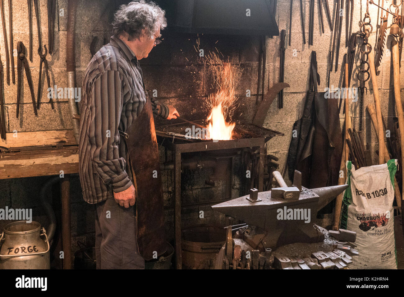 Vieux Metiers Banque d'image et photos - Alamy