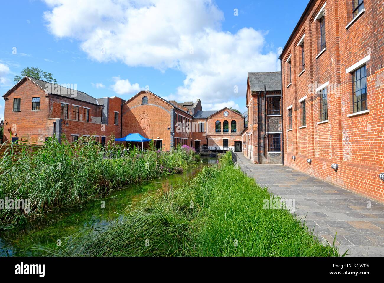 Laverstoke mill Banque de photographies et d’images à haute résolution ...
