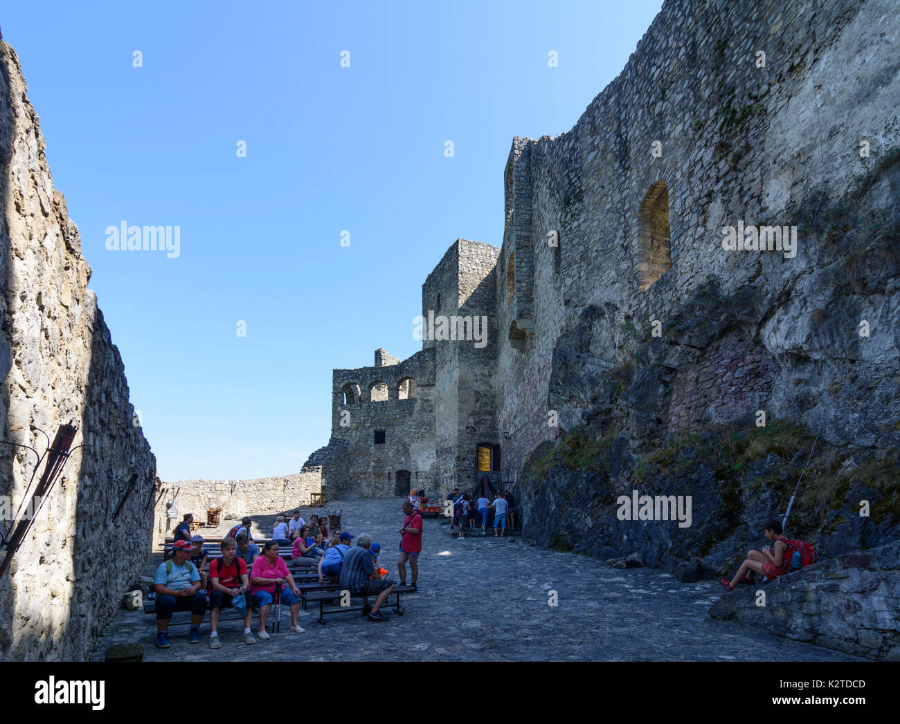Strecno castle Banque de photographies et d’images à haute résolution ...
