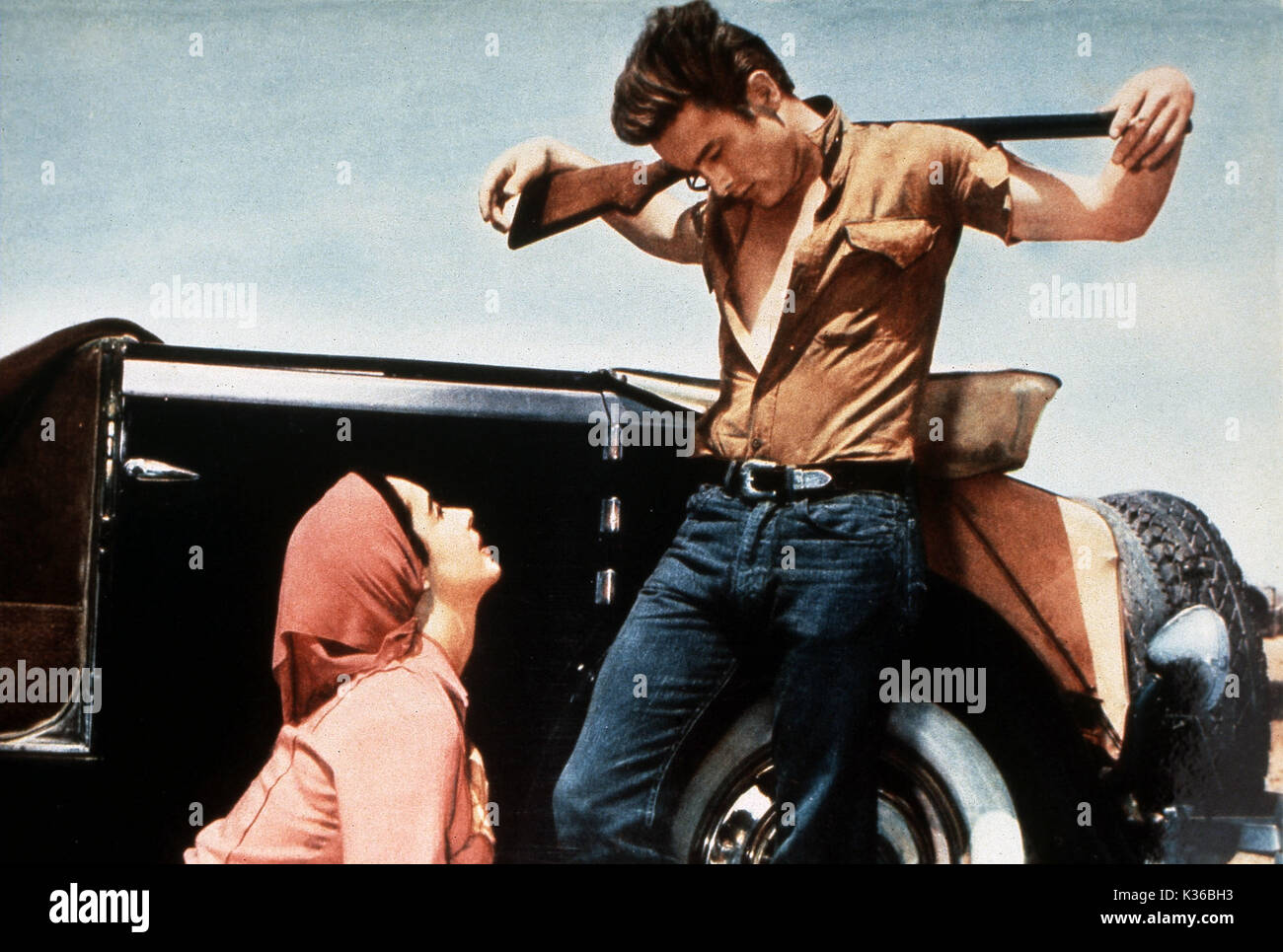 James dean and elizabeth taylor Banque de photographies et d’images à ...