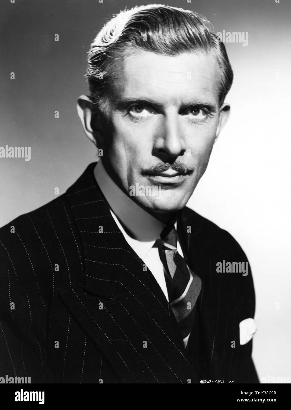 Alan napier Banque de photographies et d’images à haute résolution - Alamy