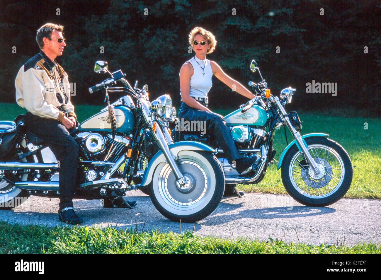 Harley davidson motorcycles Banque de photographies et d’images à haute ...