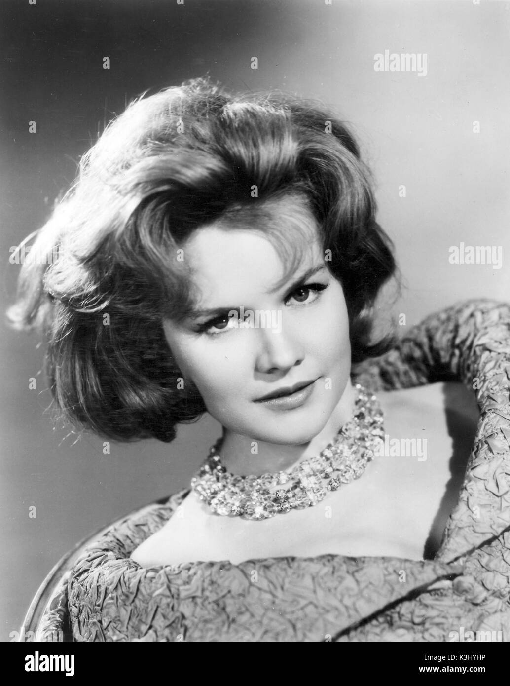 Actress carroll baker Banque d'images noir et blanc - Alamy