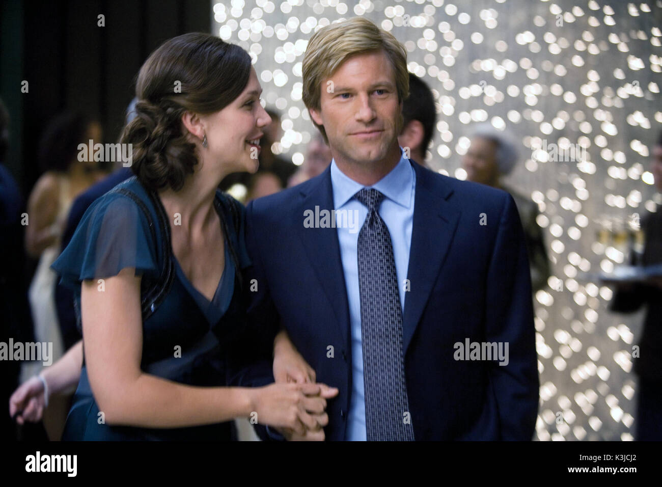 Maggie gyllenhaal dark knight Banque de photographies et d’images à ...