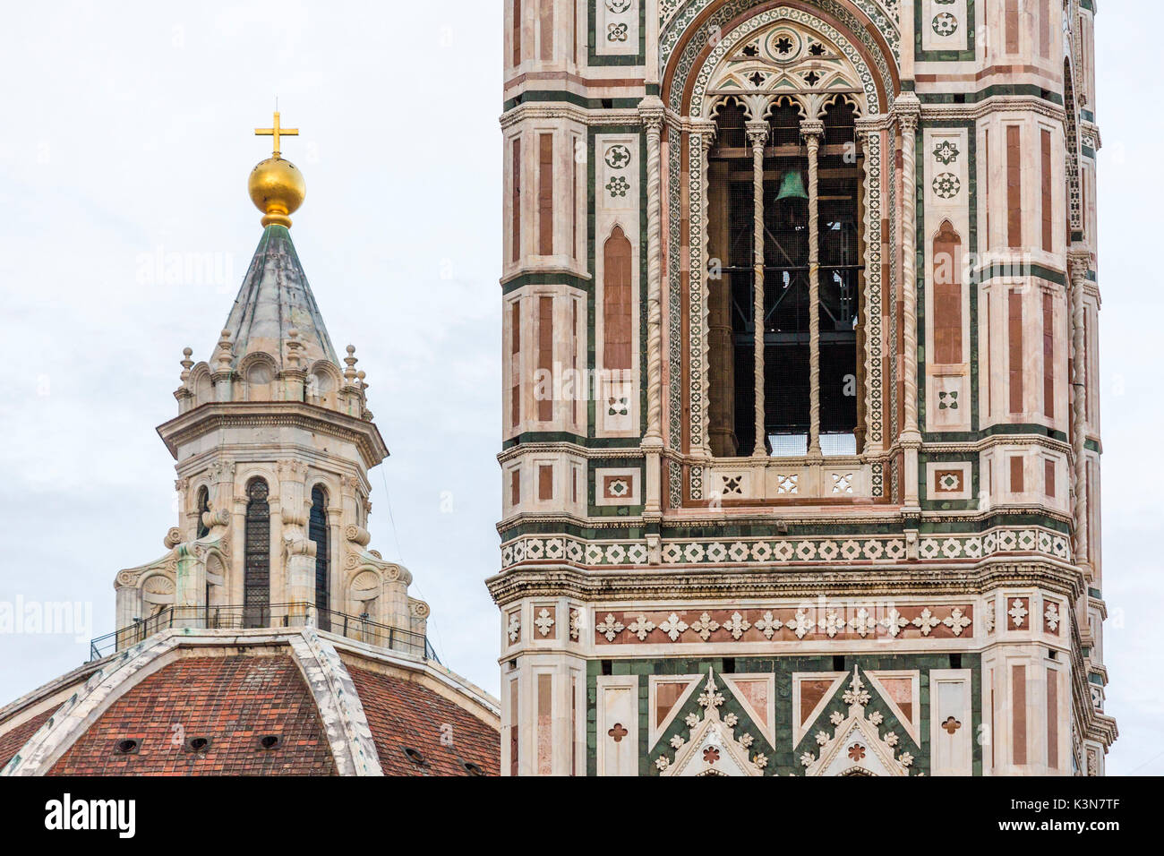 Giottos bell tower and brunelleschis dome in florence Banque de ...