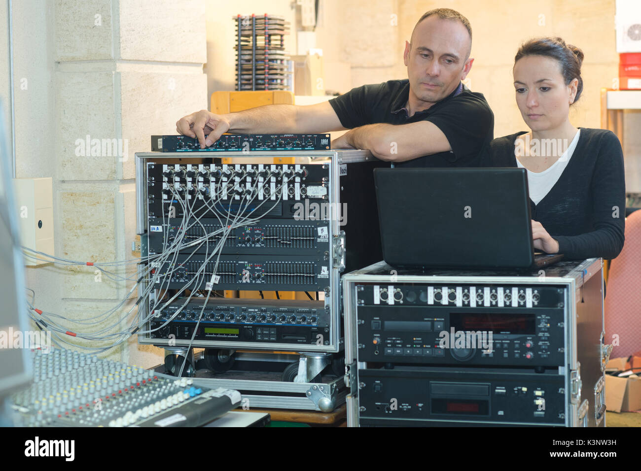 Acoustic system Banque de photographies et d’images à haute résolution ...