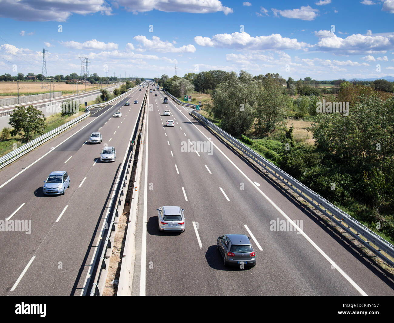 Camion Autoroute Italie Banque d'image et photos - Alamy