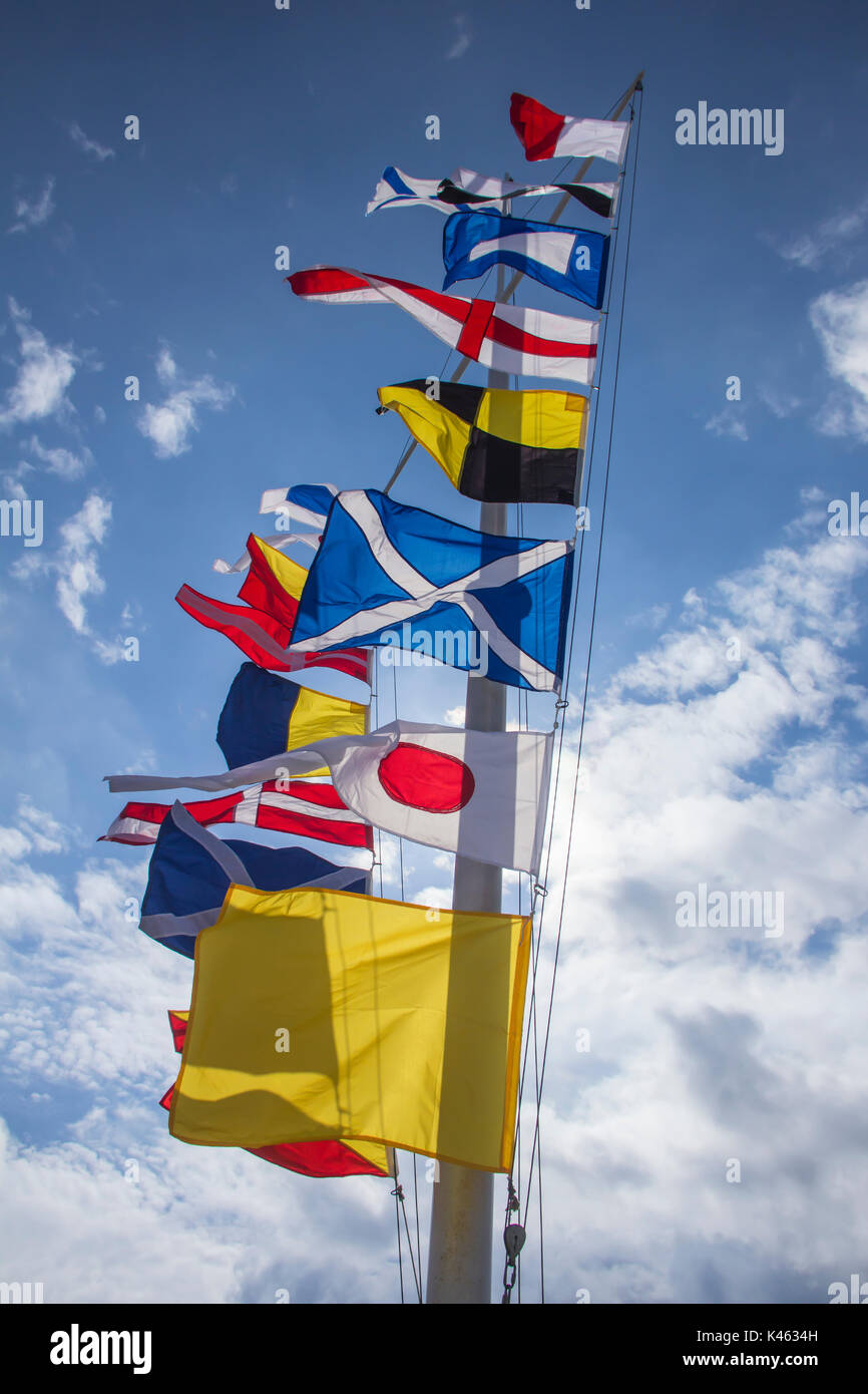 Maritime signal flags Banque de photographies et d’images à haute ...