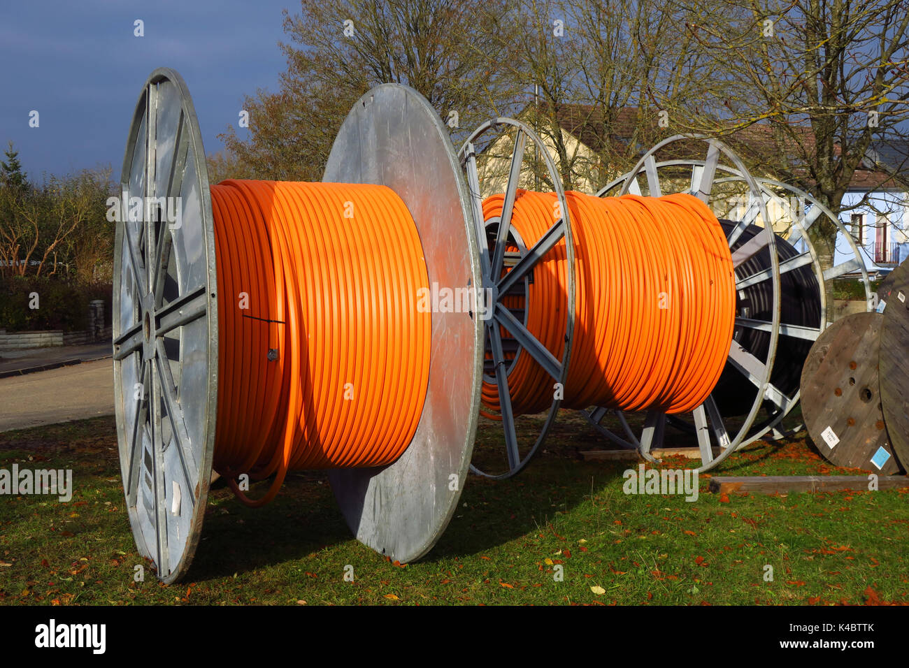 Rouleau de cable telecom Banque de photographies et d’images à haute ...