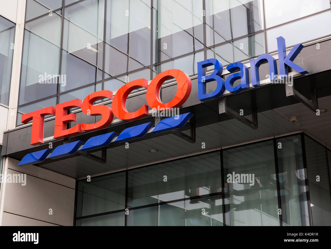 Tesco bank logo Banque de photographies et d’images à haute résolution ...