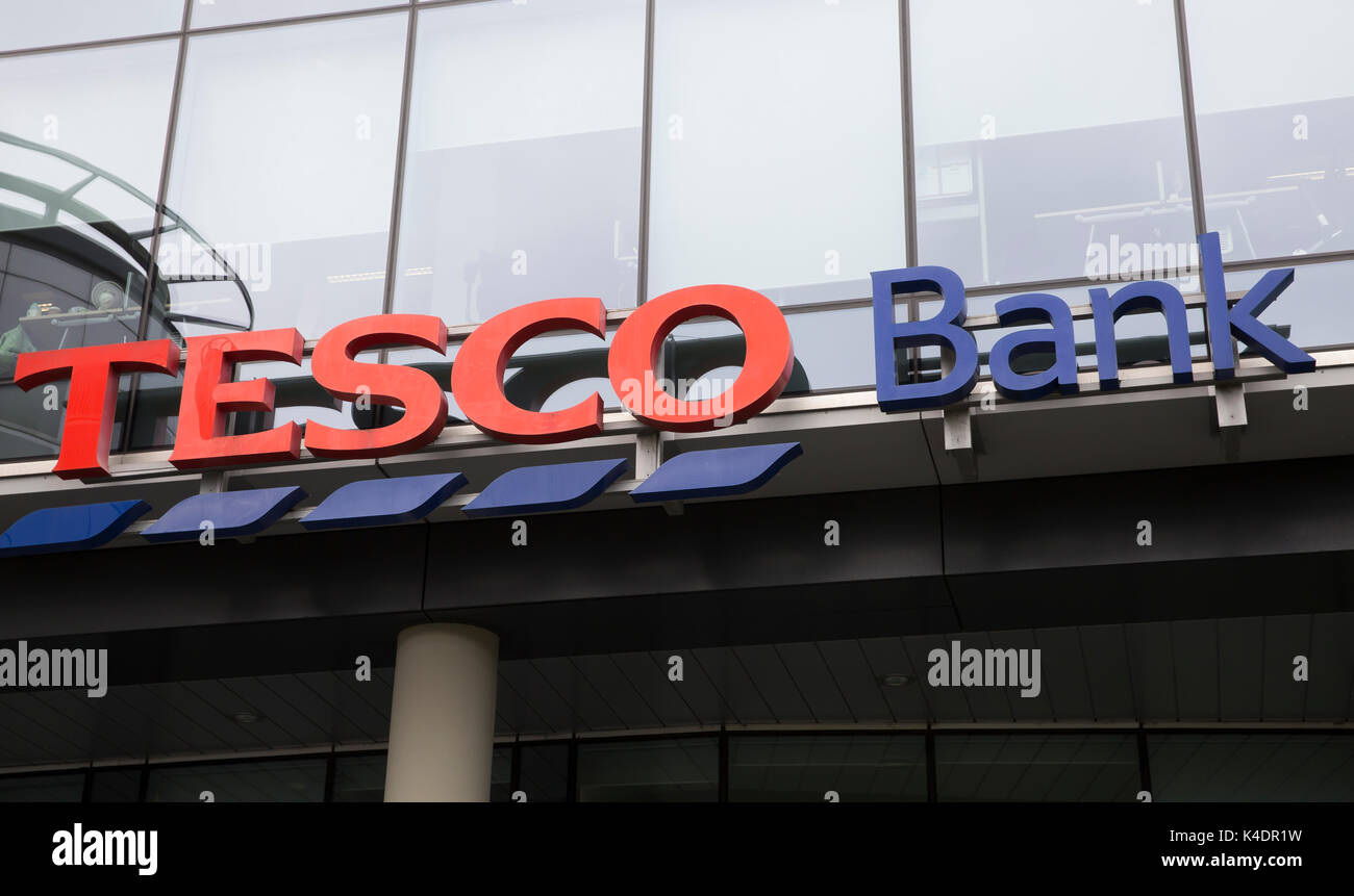 Tesco bank logo Banque de photographies et d’images à haute résolution ...