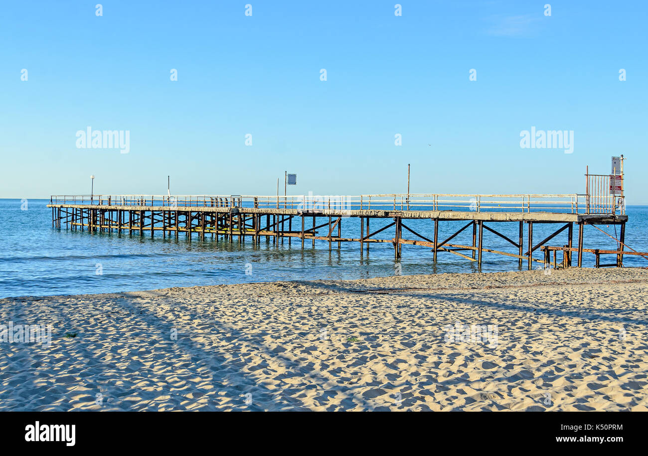 La plage de la mer Noire de Albena, Bulgarie avec golden sands, soleil ...