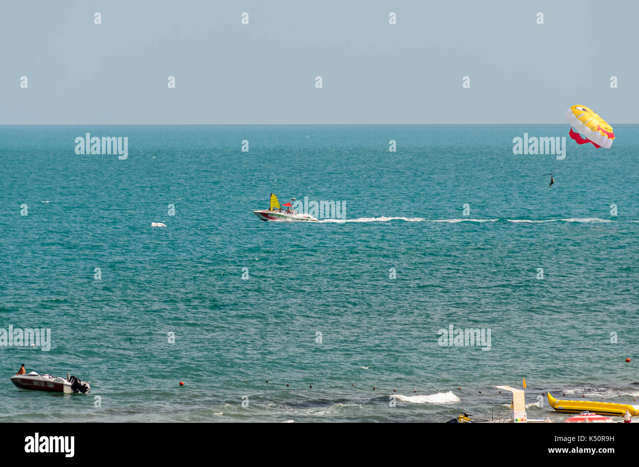 Albena, Bulgarie - 15 juin 2017 couleur : aile parachute ascensionnel ...